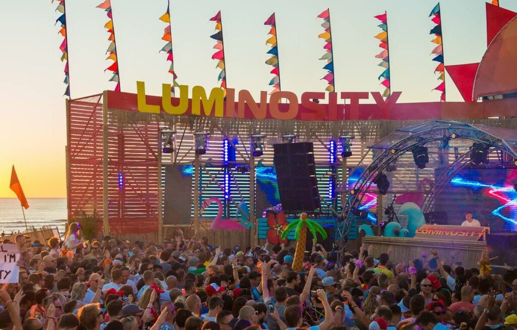 Luminosity At The Beach 2021 presenta su espectacular line up