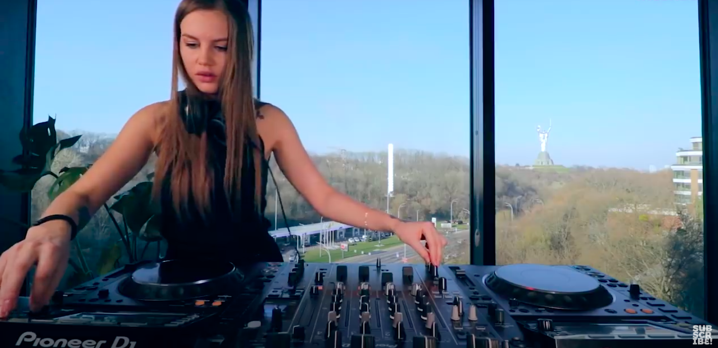 Xenia en LAB theClub - Vicious Magazine