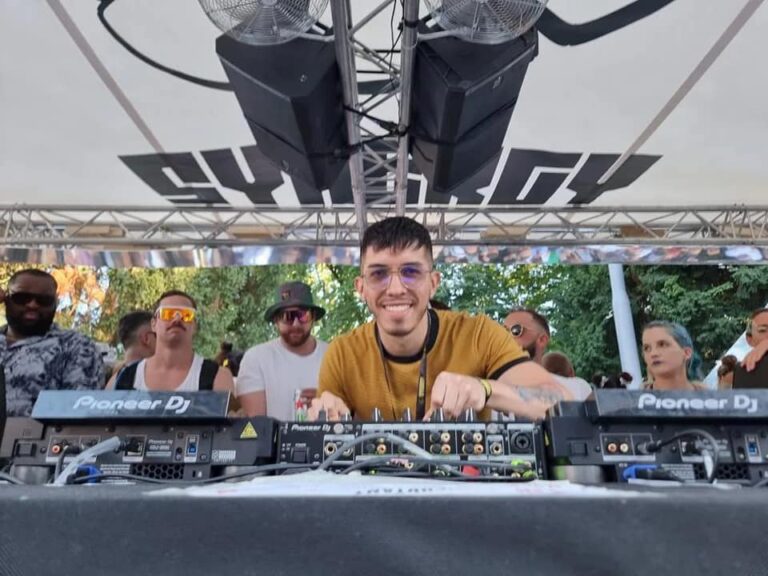 Steve Dekay eleva tu espíritu en su nuevo single, 'Dimorphos'