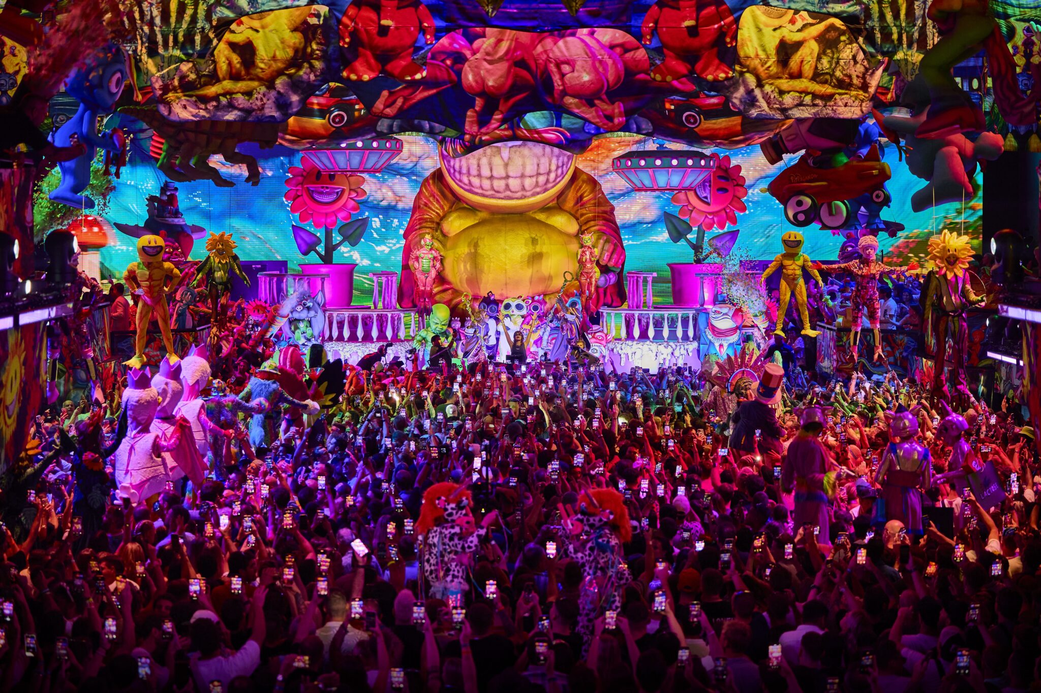 Delusionville 2.0: elrow cierra su primera temporada en [UNVRS] con una ...
