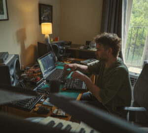 Nathan Fake debuta en InFiné con su nuevo álbum ‘Evaporator’ - Vicious ...